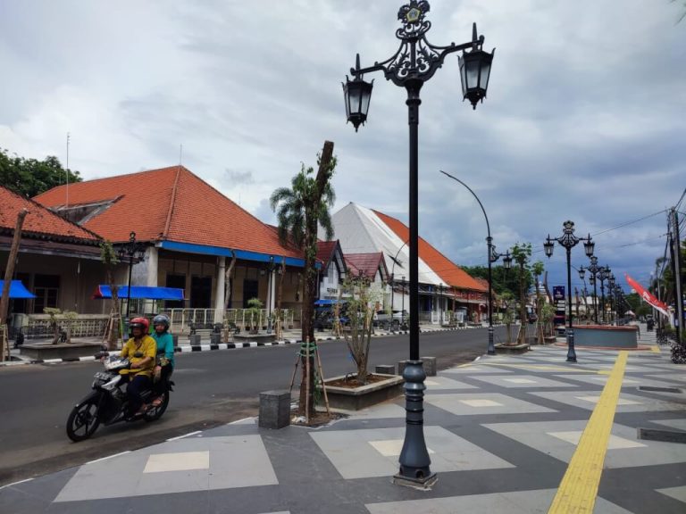 Diskoperindag Bakal Lakukan Penataan PKL di Kawasan Heritage Gresik ... Diskoperindag Bakal Lakukan Penataan PKL di Kawasan Heritage Gresik ...